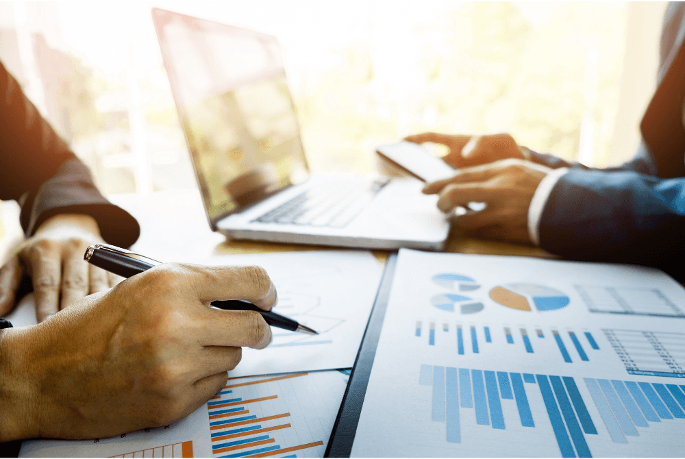 cyzenを徹底解剖！機能・特徴・評判・SFA導入も解説 - GENIEE's library